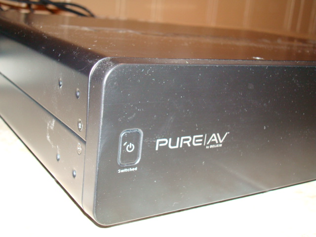 Belkin AP41300-12 PF60 13 outlet programmable PureAV Power Console ...