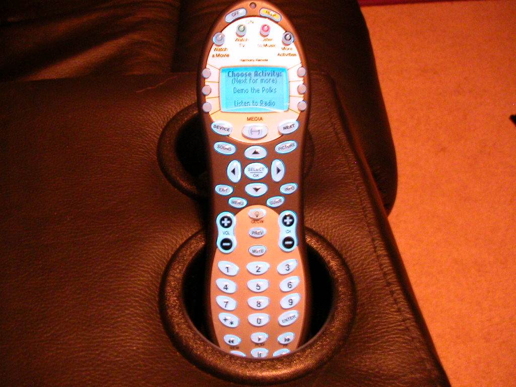 ok guys i need a new remote — Polk Audio Forum