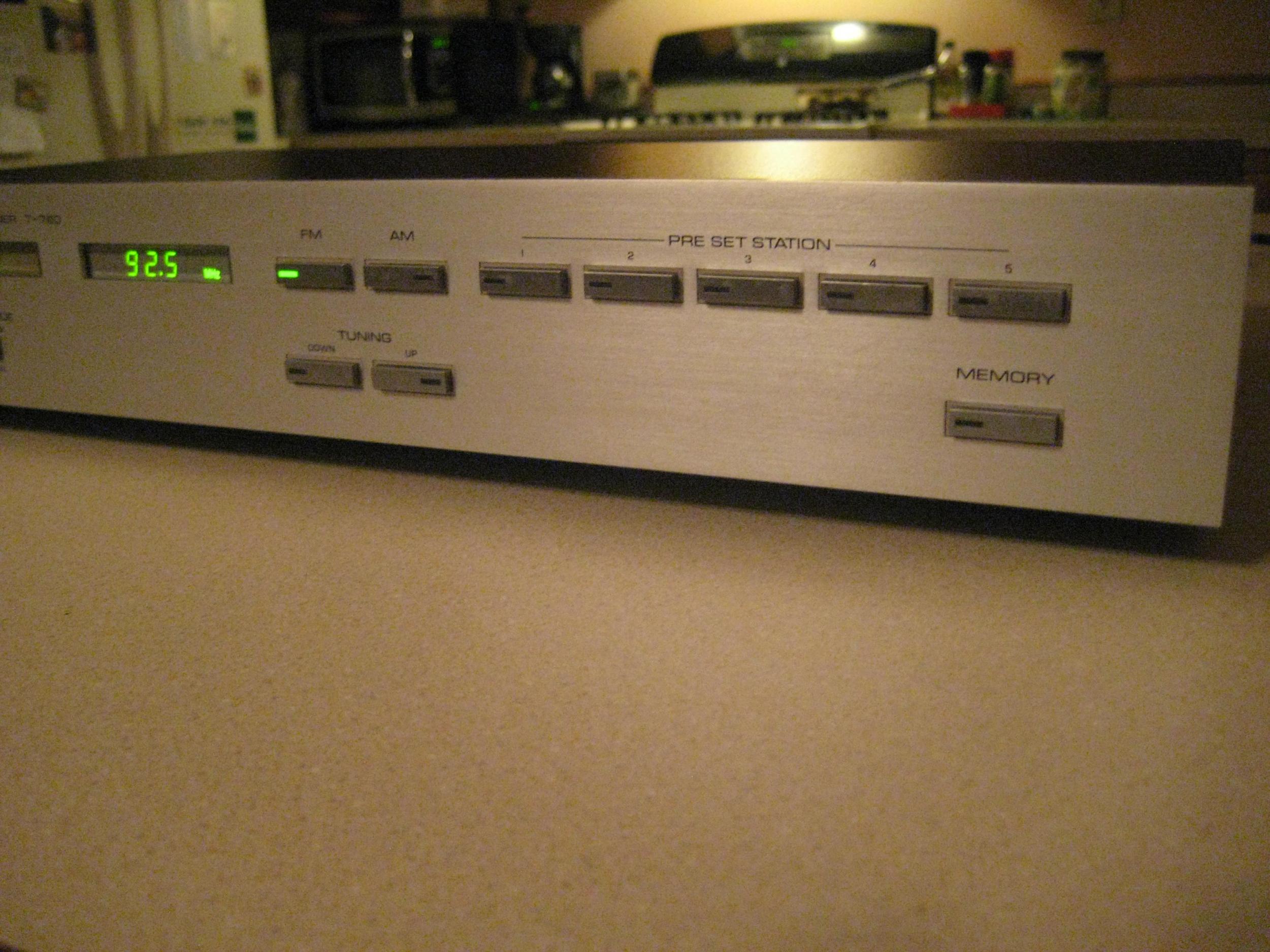 Nice Yamaha T 760 AM/FM digital tuner — Polk Audio Forum