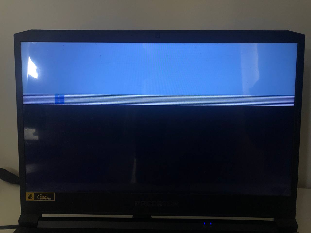 Horizontal Lines Showing On Screen Upon Bootup In Predator PH315 53 
