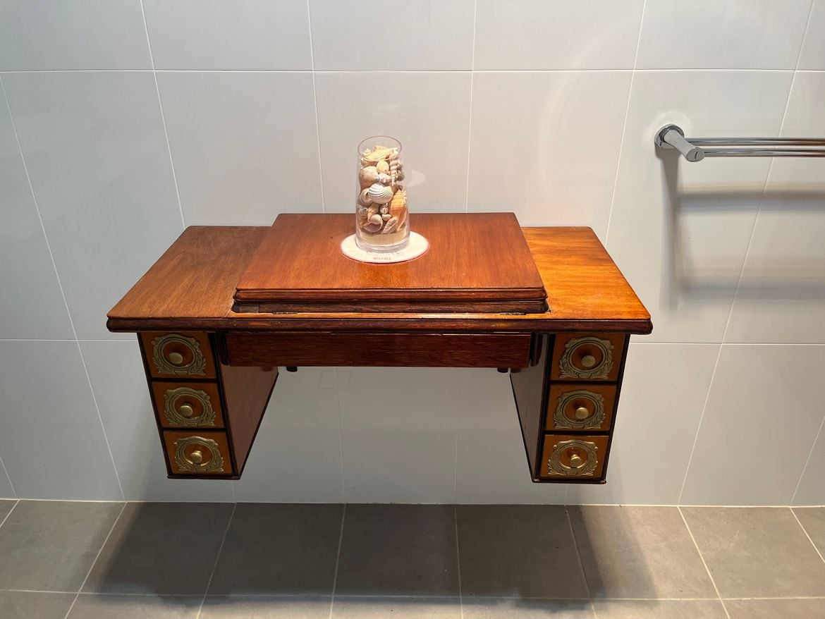 Upcycled Singer sewing machine as vanity - Bunnings Workshop community