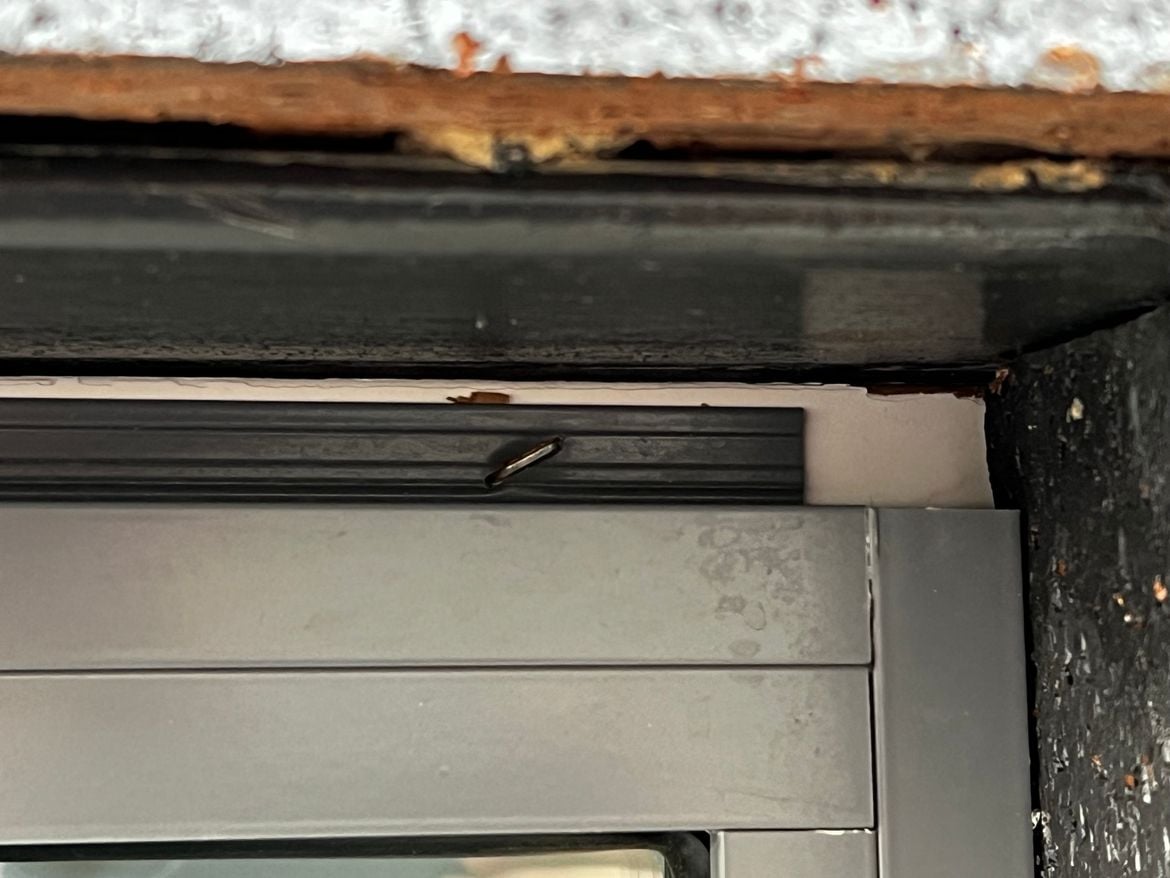 How to fill a large exterior window gap? - Bunnings Workshop community