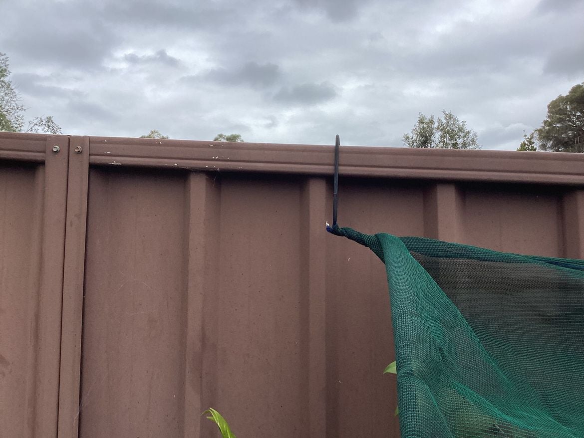 How to attach shadecloth to Colorbond fence? - Bunnings Workshop community