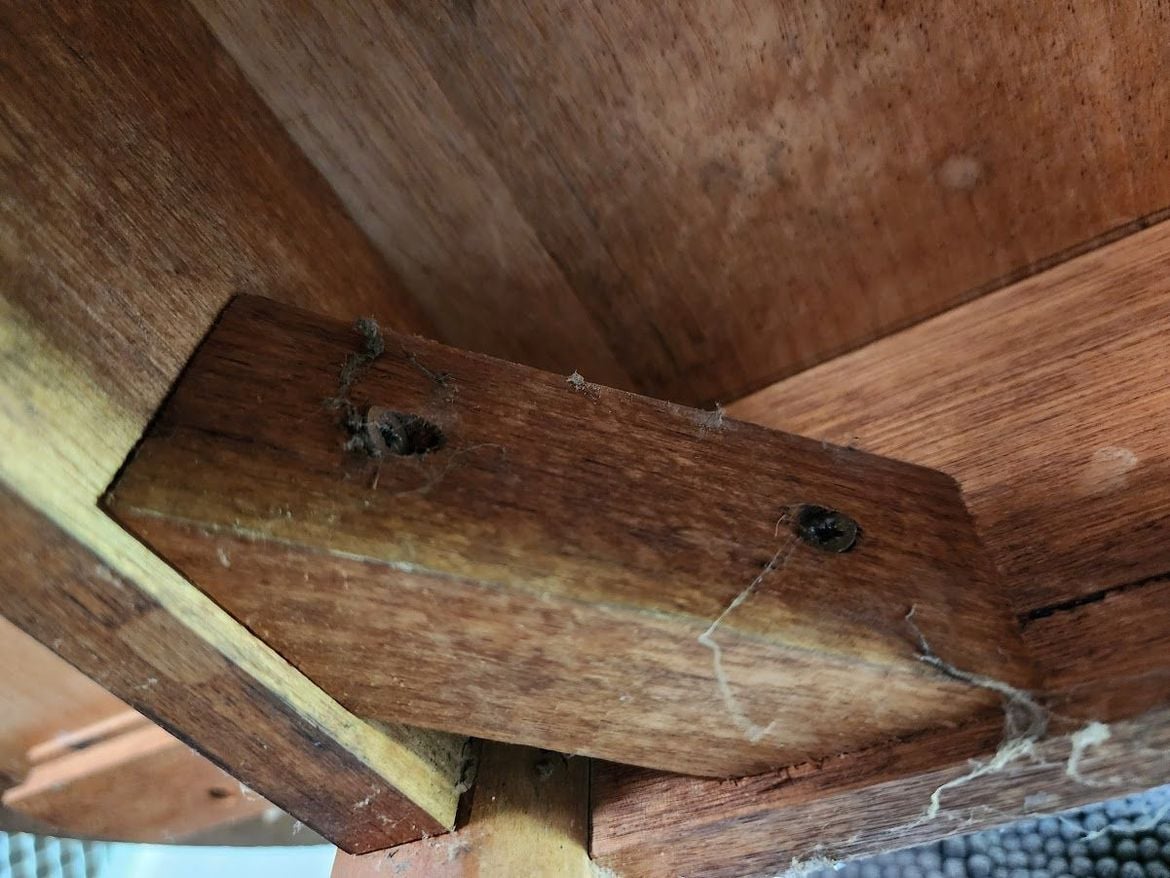How to fix loose table legs? - Bunnings Workshop community